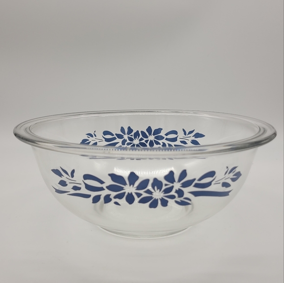 Pyrex | Kitchen | Vintage Pyrex Blue Flower Ribbon Mixing Bowl No 323 ...